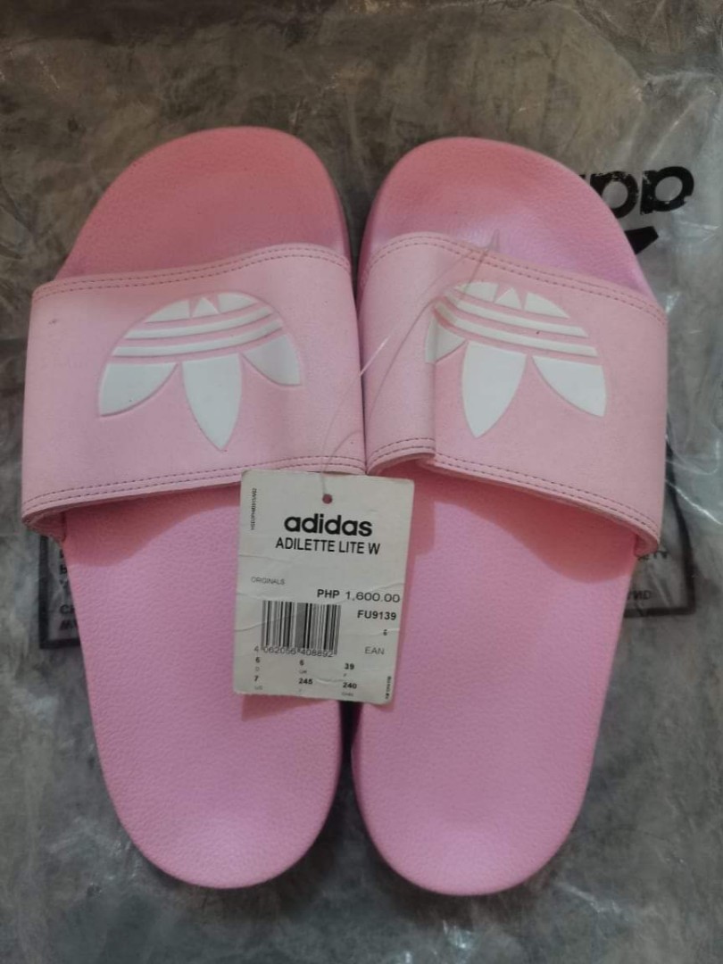 Adidas originals slides, Women's Fashion, Footwear, Slippers and slides ...