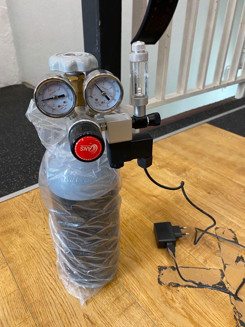 Aquarium c02 system with tank and regulator, Pet Supplies, Homes ...