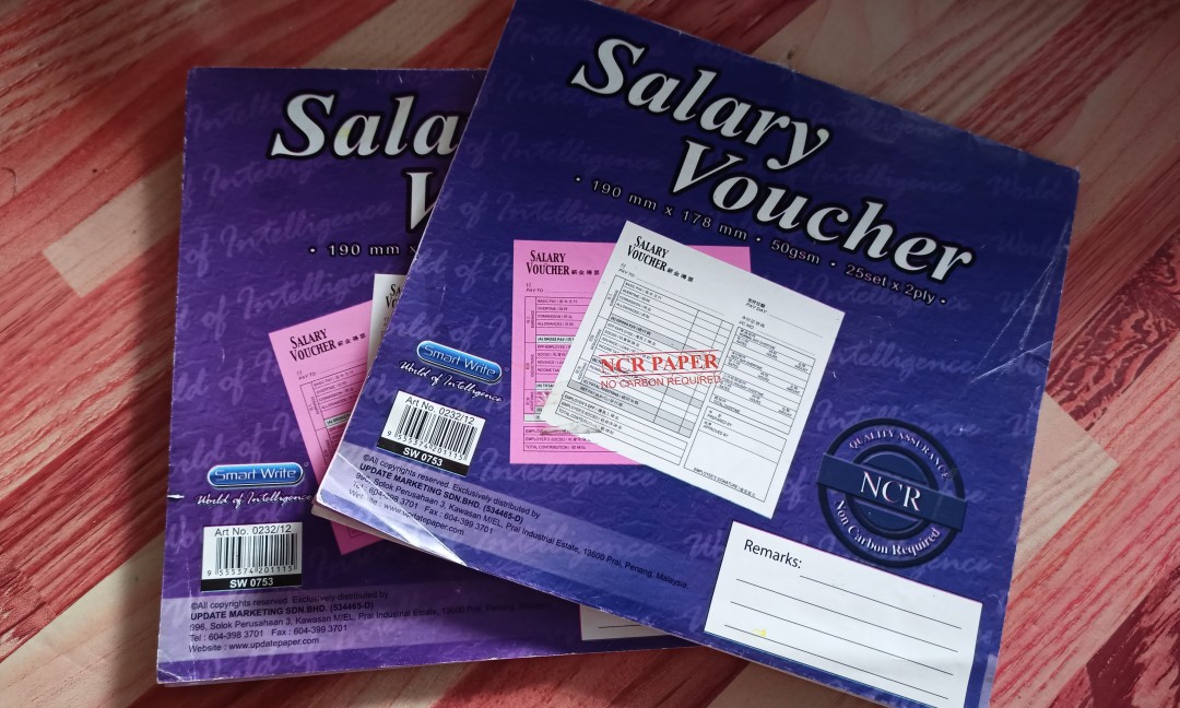 Buku resit gaji, Hobbies & Toys, Books & Magazines, Textbooks on Carousell