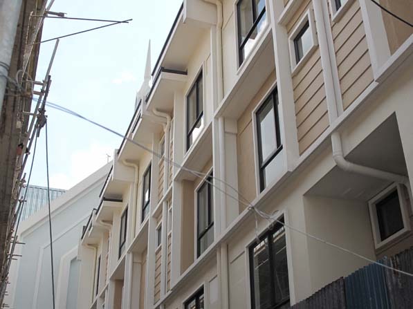 For Sale Unit 72A 60sqm 8th Ave Cubao, Property, For Sale, Townhouse on ...