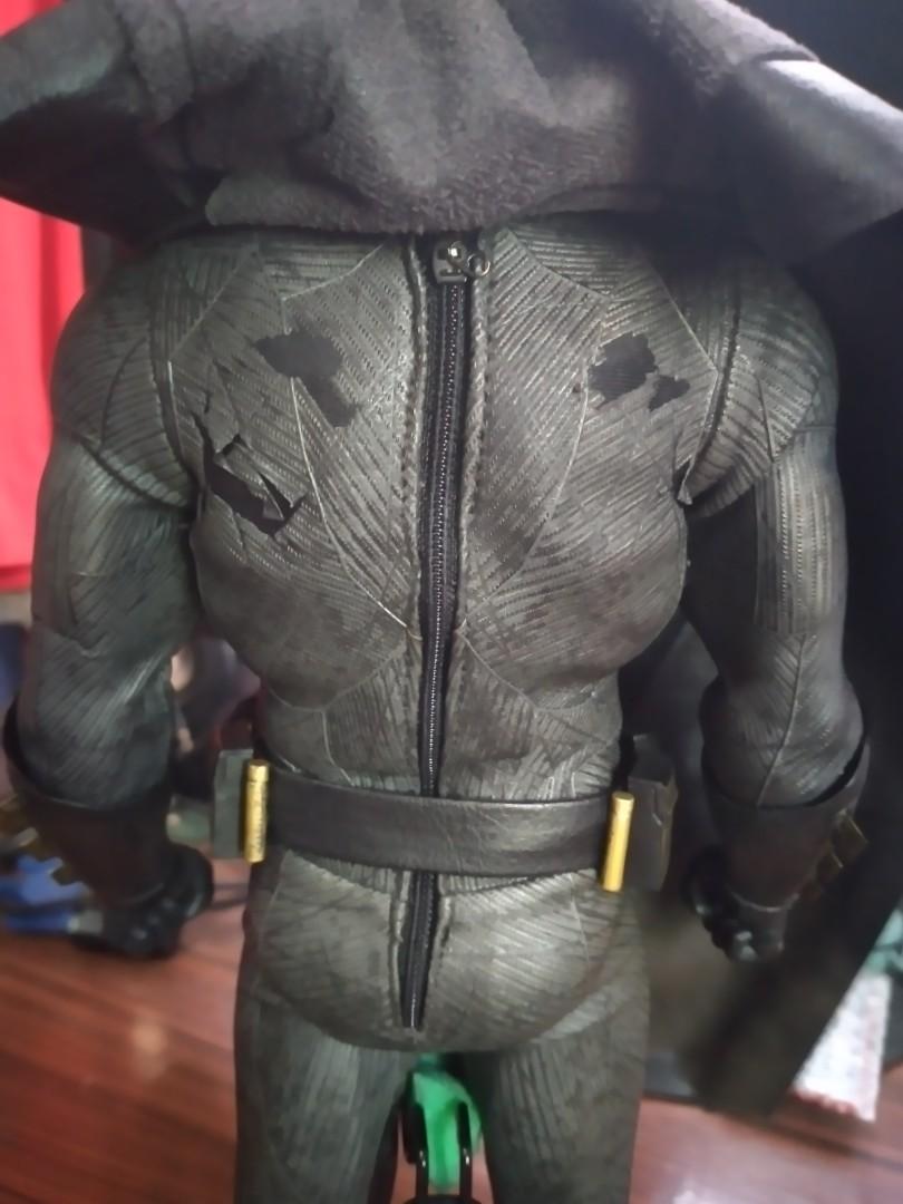 Hot Toys BvS Batman with Tech Cowl and Sniper Rifle - BIB, Hobbies ...