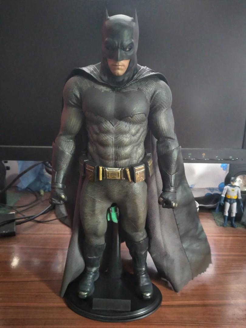 Hot Toys BvS Batman with Tech Cowl and Sniper Rifle - BIB, Hobbies ...
