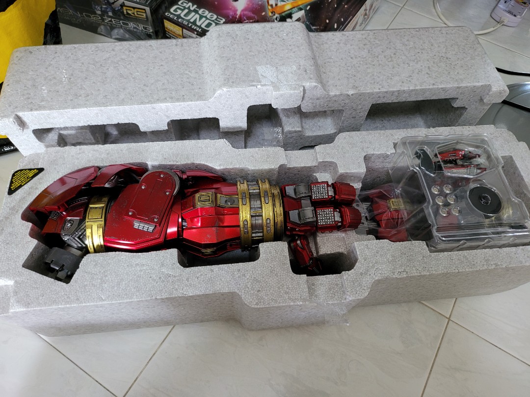 Hot toys hulk buster deluxe arm, Hobbies & Toys, Toys & Games on Carousell