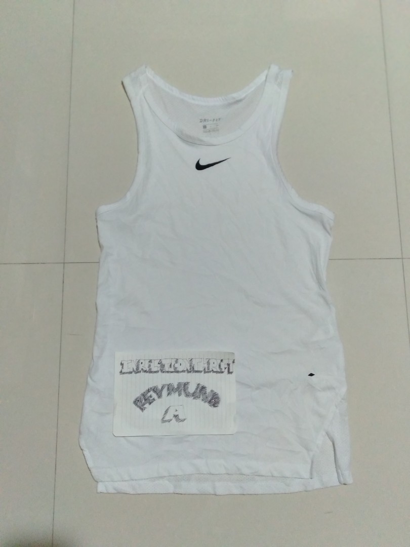 NIKE SANDO, Men's Fashion, Activewear on Carousell
