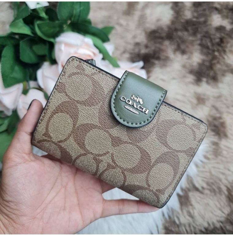 Original Coach Medium Corner Zip Wallet In Signature Canvas C0082 ...