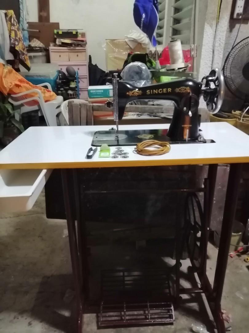Singer sewing machine, Everything Else, Others on Carousell