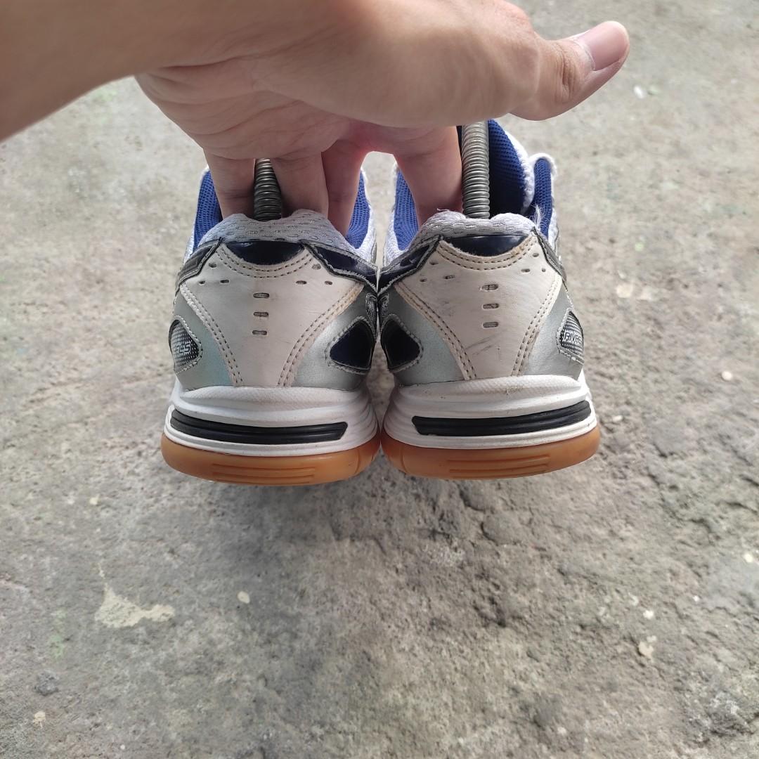 Asics Rote Rivre FL 5, Men's Fashion, Footwear, Sneakers on Carousell