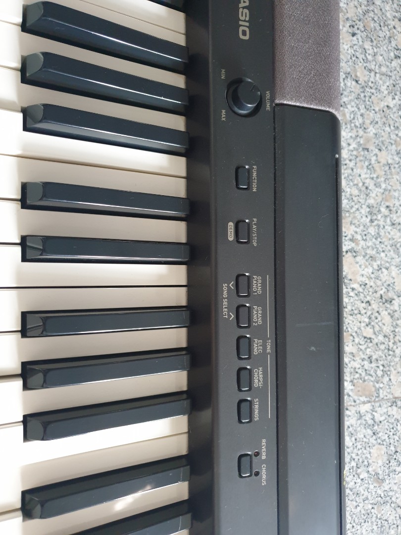Casio keyboard 7/10, Hobbies & Toys, Music & Media, Musical Instruments ...