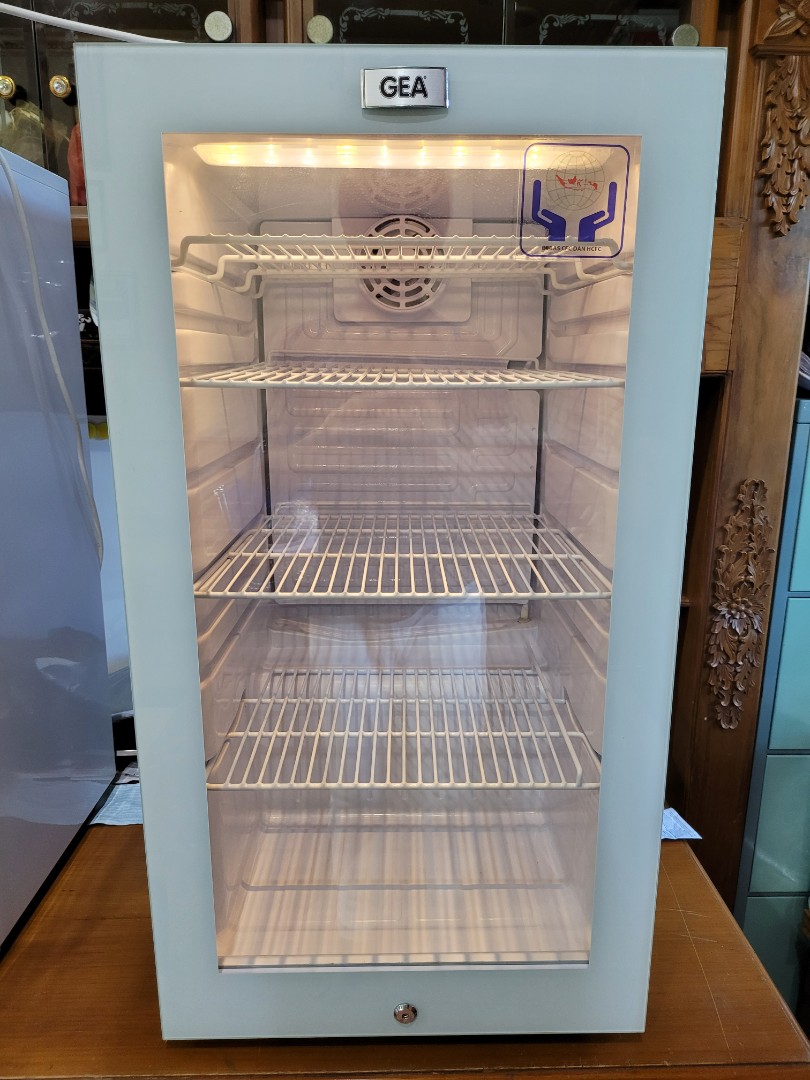 Kulkas GEA Chiller Showcase EXPO-90FD, Kitchen & Appliances di Carousell