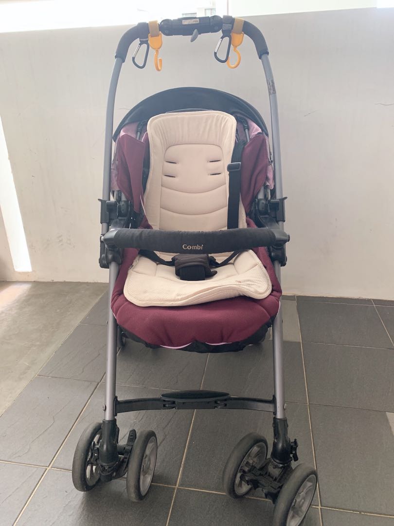 Light weight baby stroller. One-hand open close., Babies & Kids, Going ...