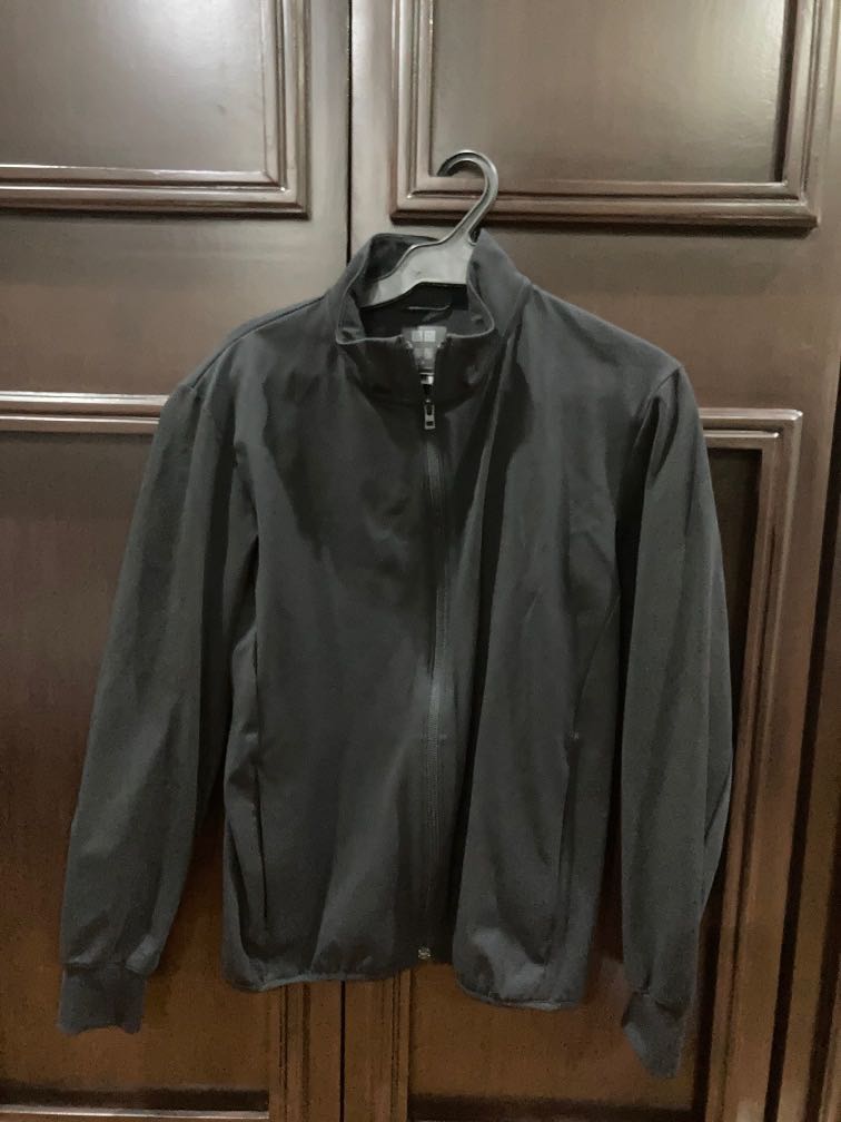 UNIQLO TRACK JACKET, Men's Fashion, Coats, Jackets and Outerwear on ...