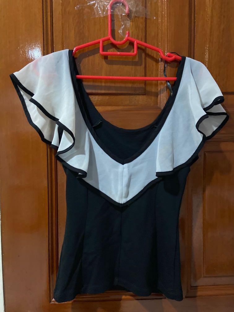 V-shaped top (Bardot), Women's Fashion, Tops, Blouses on Carousell