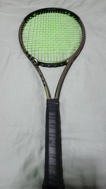Wilson Blade v8 - 98 - Grip Size 2, Sports Equipment, Sports & Games ...