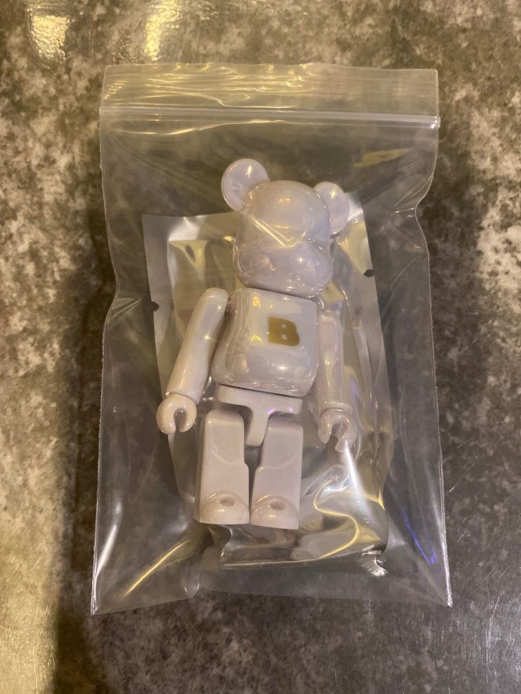 Bearbrick series 42 basic 100%, Hobbies & Toys, Toys & Games on Carousell