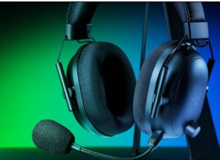Black shark v2 Razer Pro, Audio, Headphones & Headsets on Carousell