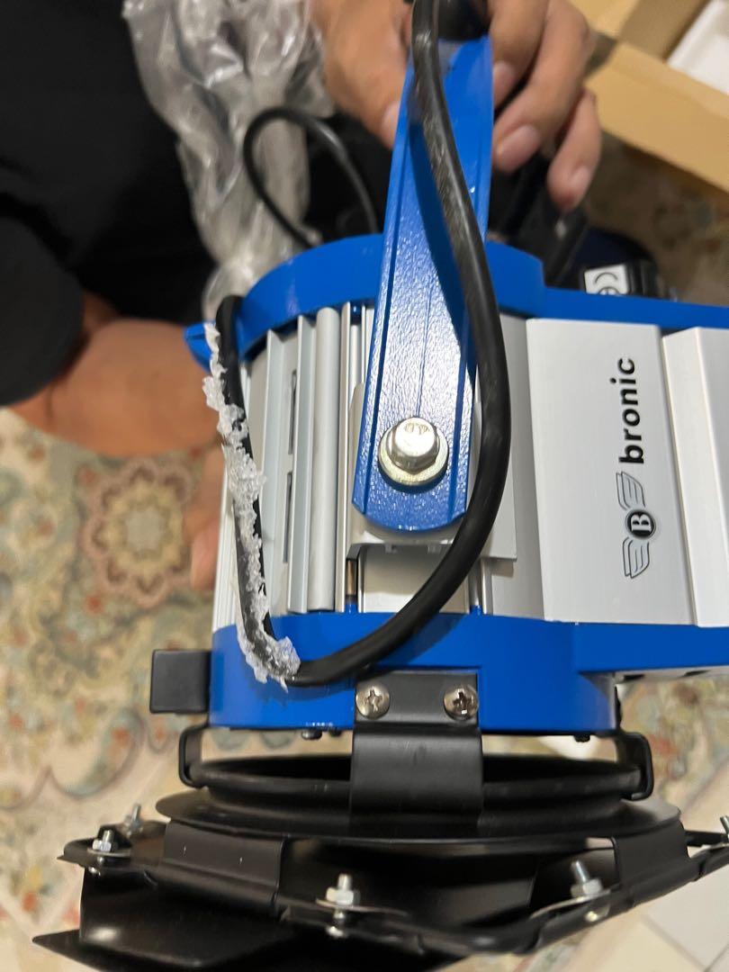 Bronic LED 300w - only 1 left, 4 sold, Services, Home Services ...