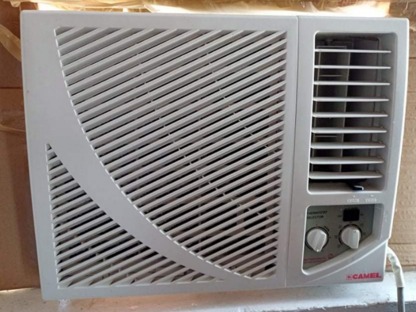 CAMEL WINDOW TYPE AIRCON / 1hp, TV & Home Appliances, Air Conditioning ...