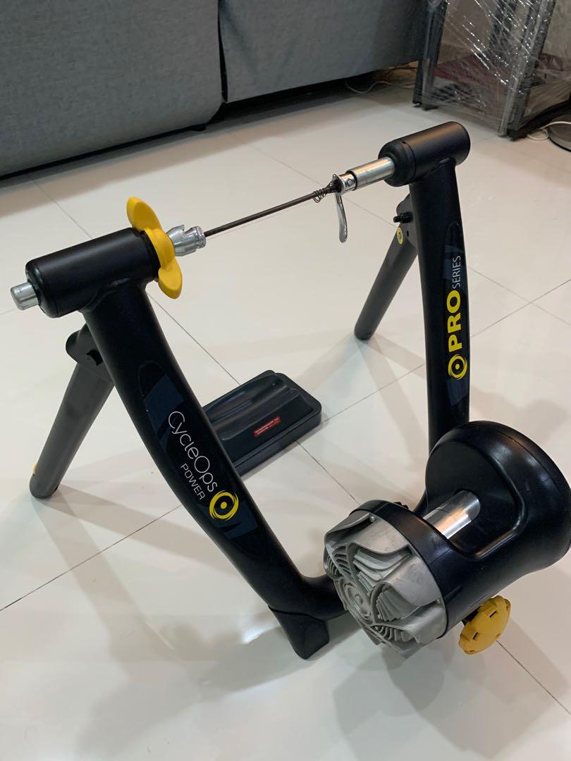 CycleOps Jet Fluid Pro Trainer, Sports Equipment, Bicycles & Parts, Parts & Accessories on Carousell