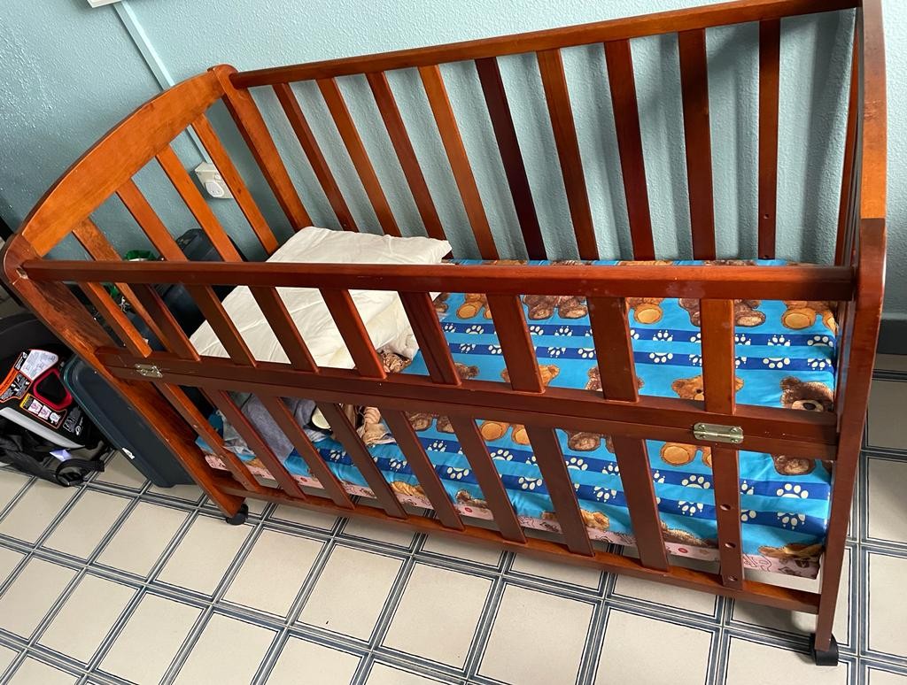 Free Baby Cot, Babies & Kids, Baby Nursery & Kids Furniture, Cots ...
