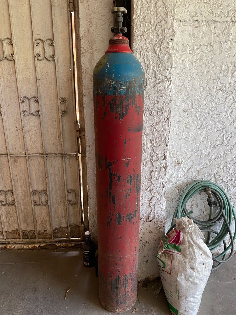 Helium Gas Tank (Empty), Commercial & Industrial, Industrial Equipment ...