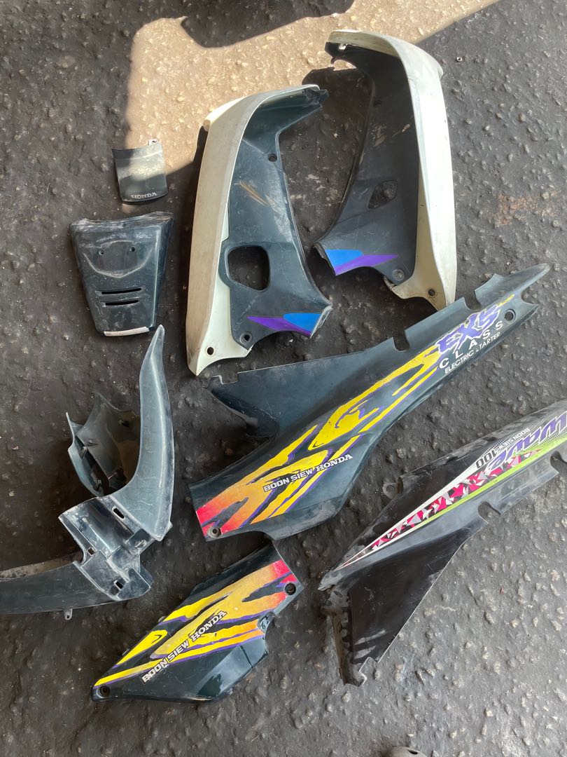 Honda class 1 cover set hijiao, Motorbikes on Carousell