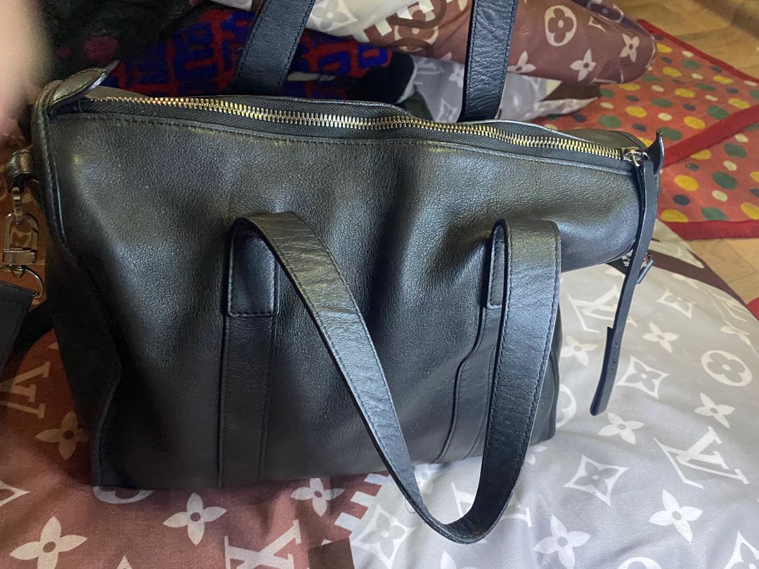 HOZE 2 WAY BAG, Women's Fashion, Bags & Wallets, Cross-body Bags on Carousell