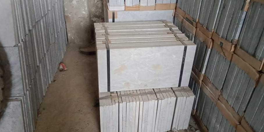 Marble Slab/Tiles Romblon, Furniture & Home Living, Kitchenware ...