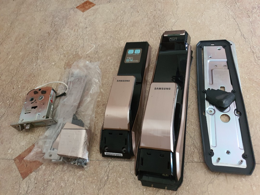 Samsung Digital Lock (SHS-P910), Furniture & Home Living, Security ...