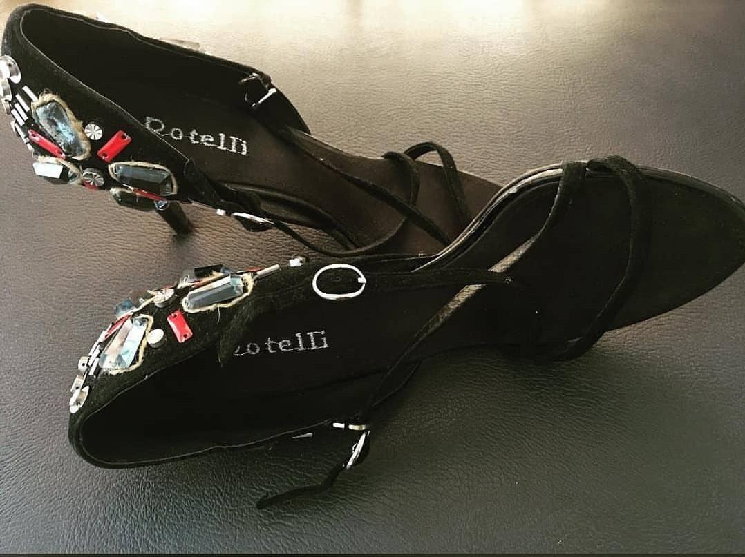 Sepatu pesta Rotelli, Fesyen Wanita, Sepatu di Carousell