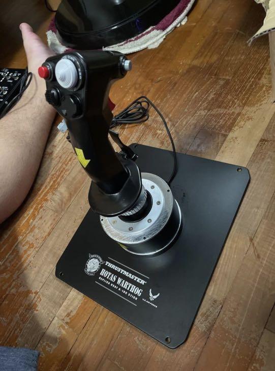 Thrustmaster Hotas Warthog - Logitech G Pro flight rudder pedals, Video ...