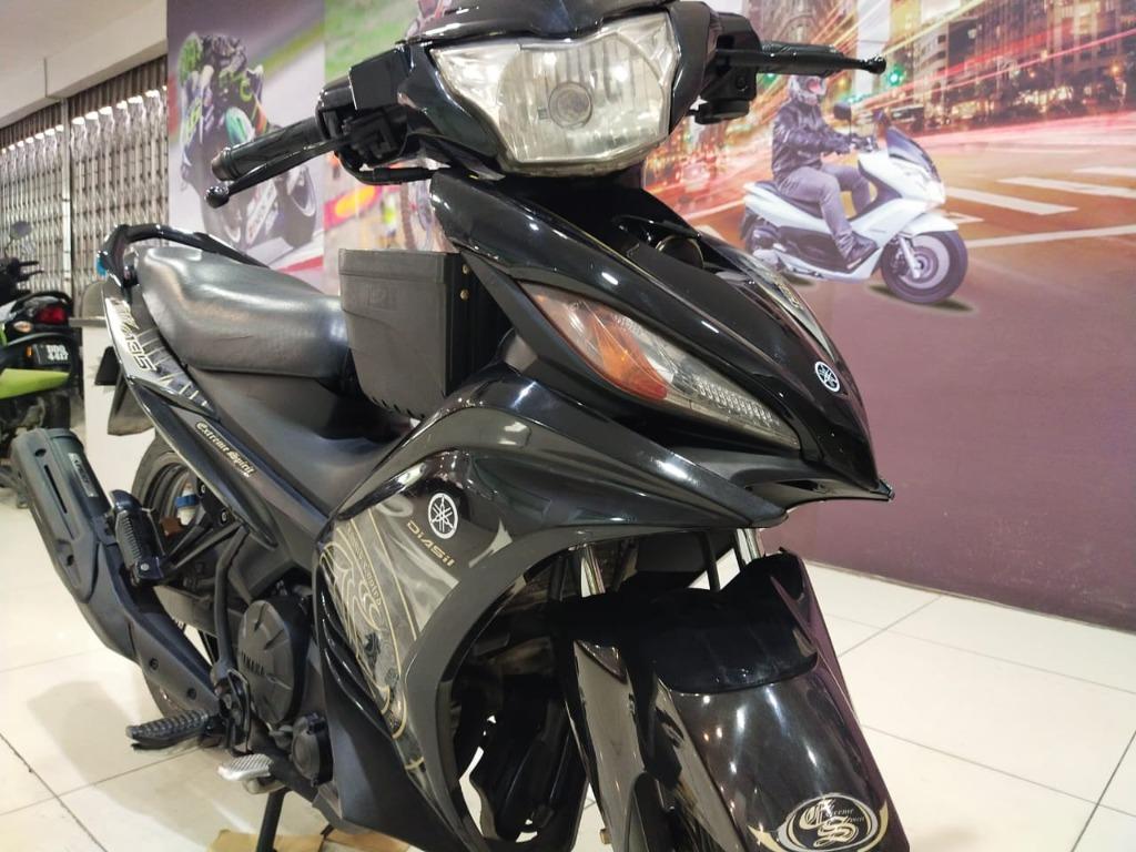 YAMAHA LC135 ES 5S Rare Color Unit Coffee Black, Motorbikes on Carousell