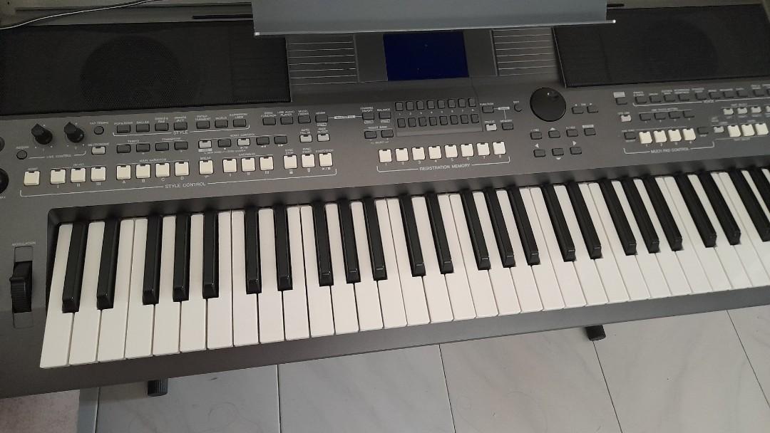 Yamaha PSR S670, Hobbies & Toys, Music & Media, Musical Instruments on ...