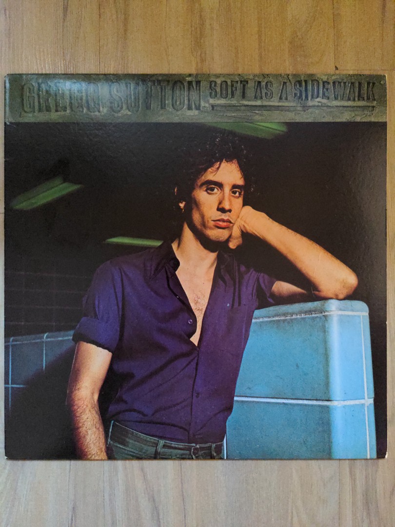 [舊版日版] Gregg Sutton 12寸LP黑膠唱片 專輯大碟 Soft as a Side Walk (JC 36036), 興趣及 ...