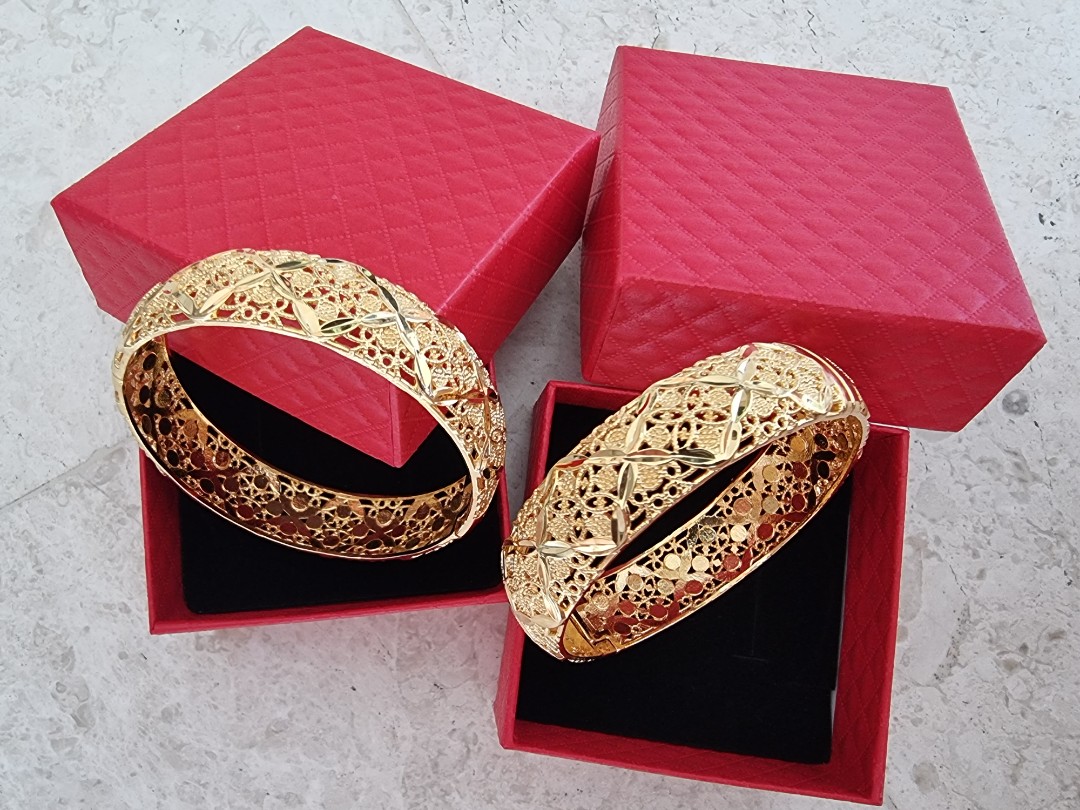 Bangles for Traditional Chinese Wedding Customary, Women's Fashion ...