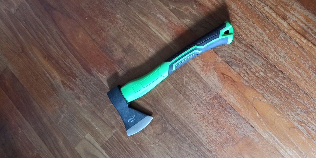 Brand New Axe axe chop cut splinter remove wood trees clear bushes ...