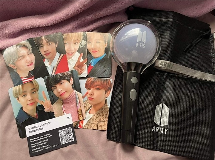 BTS Lightstick Army Bomb Mots SE ver. 4, Hobbies & Toys, Memorabilia ...