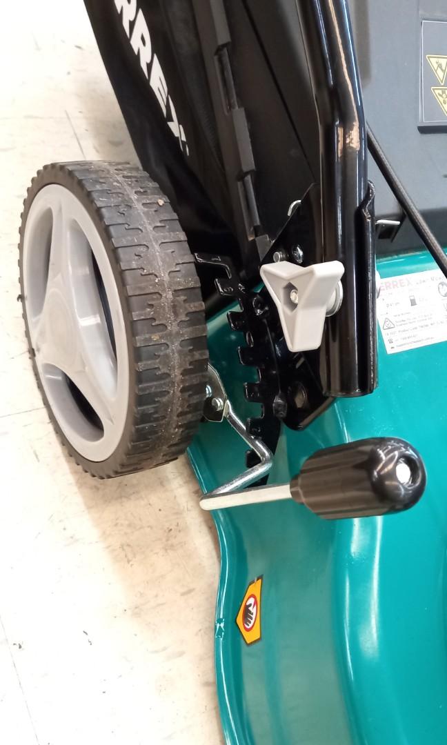 Ferrex Lawn Mower Petrol 132cc, Furniture & Home Living, Gardening ...