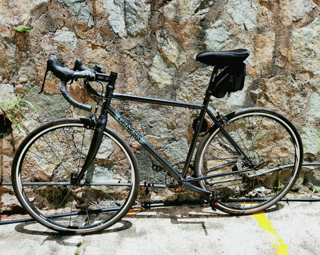 Genesis Equilibrium Black Stealth Steel Roadbike, Sports Equipment ...