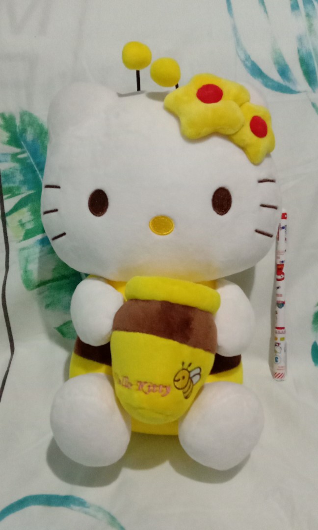 Hello Kitty Bee costume, Hobbies & Toys, Toys & Games on Carousell