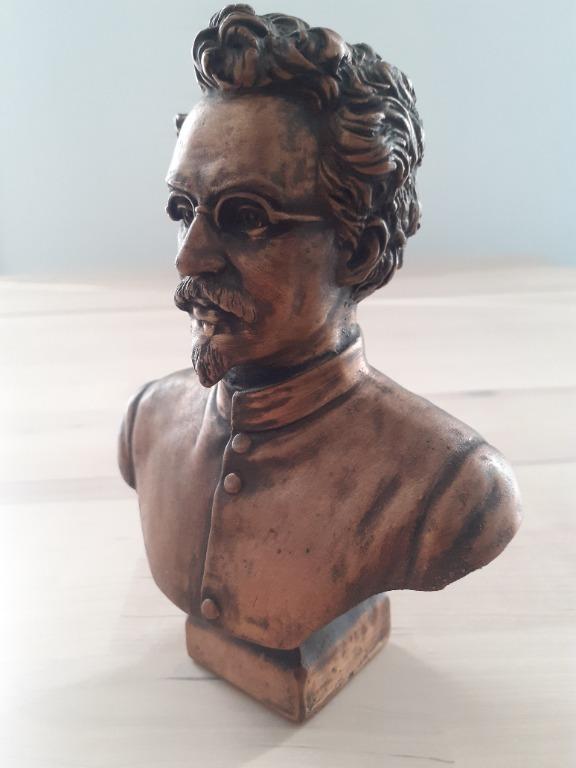 Leon Trotsky Bust, Hobbies & Toys, Memorabilia & Collectibles, Vintage ...