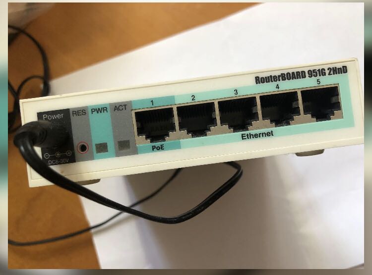 Mikrotik 951G 2HnD, 電腦＆科技, 商務用科技產品 - Carousell