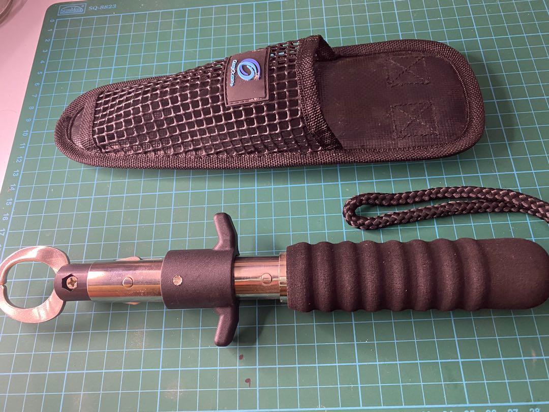 Monster claw fish grip with 20kg scale with washable fish grip holder ...