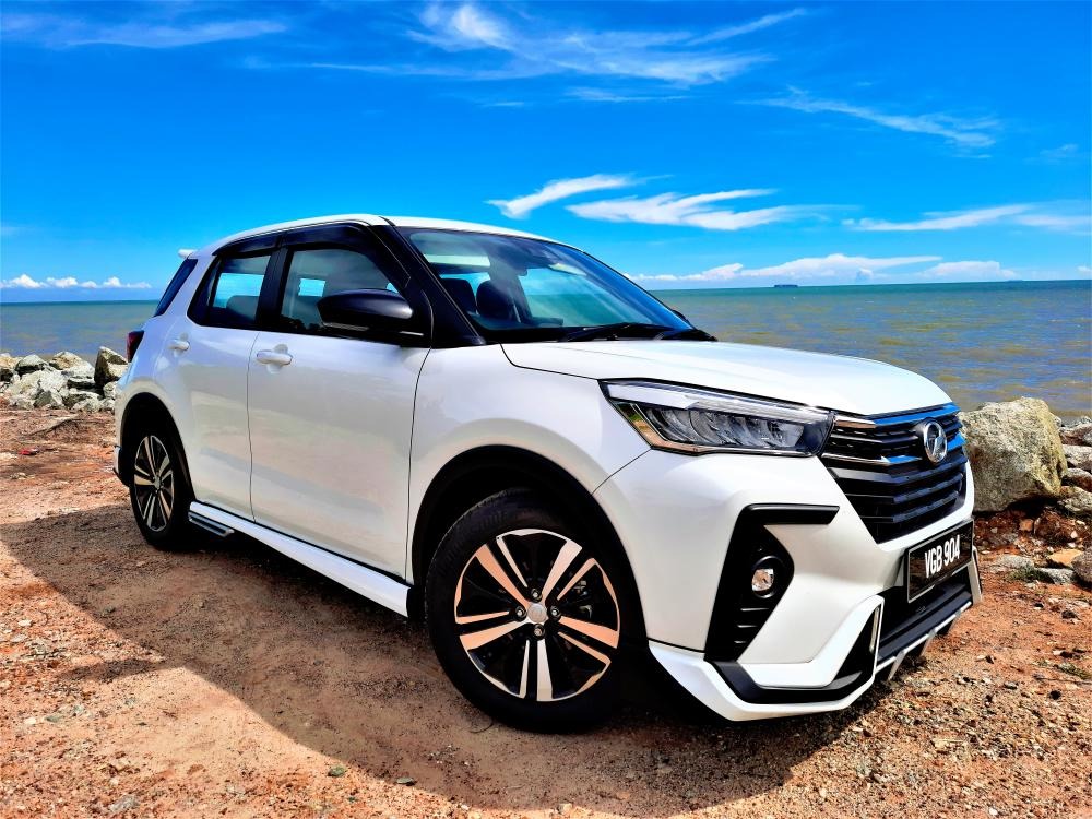 Perodua Ativa Gear Up Bodykit with spray color, Auto Accessories on ...