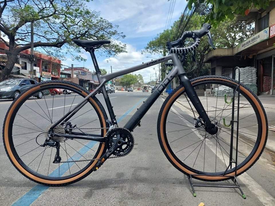 PINEWOOD LANCER 3.0 2x9 SHIMANO SORA GRAVEL BIKE STI 700x40c, Sports ...