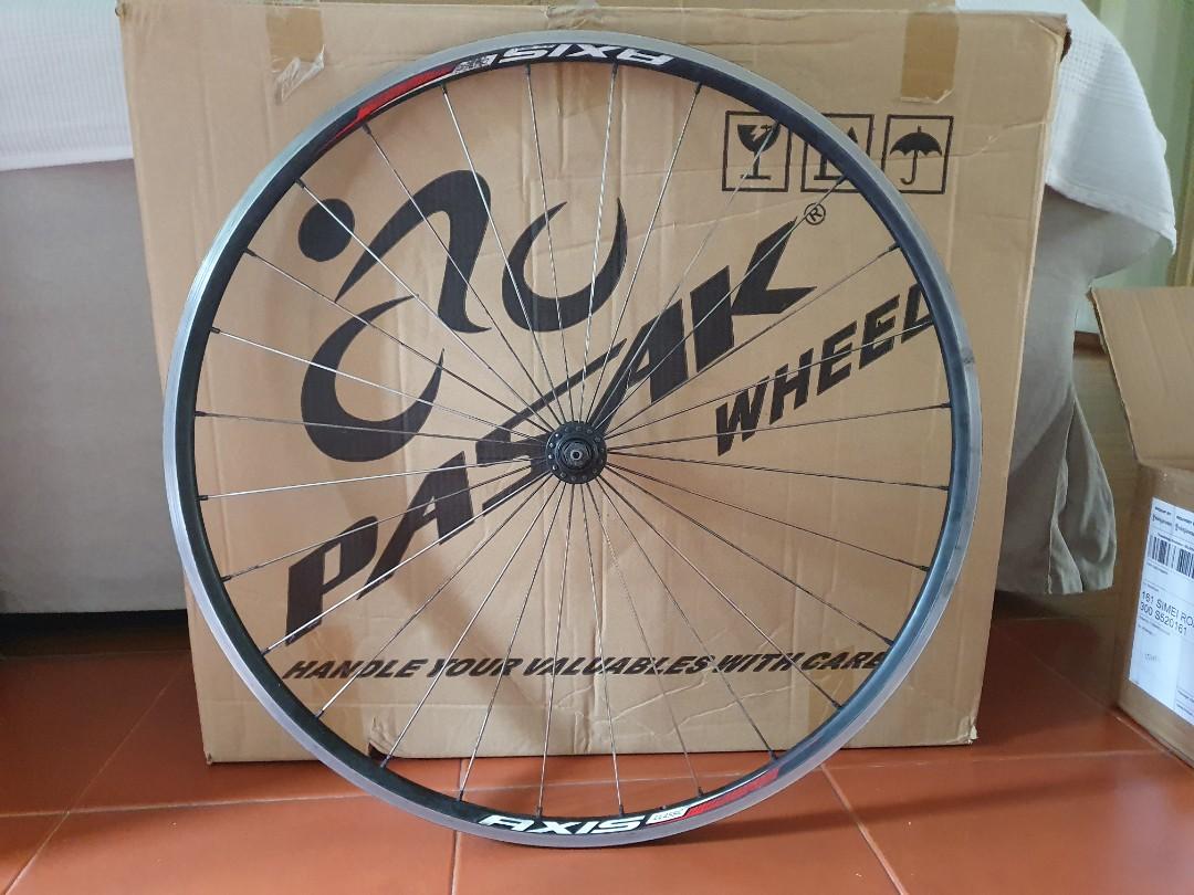 Specialized Axis classic wheel front, shimano rs rear wheel. Road ...