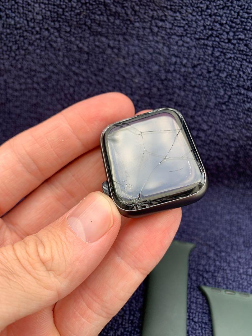 Series 6 apple I watch (cracked screen), Mobile Phones & Gadgets ...