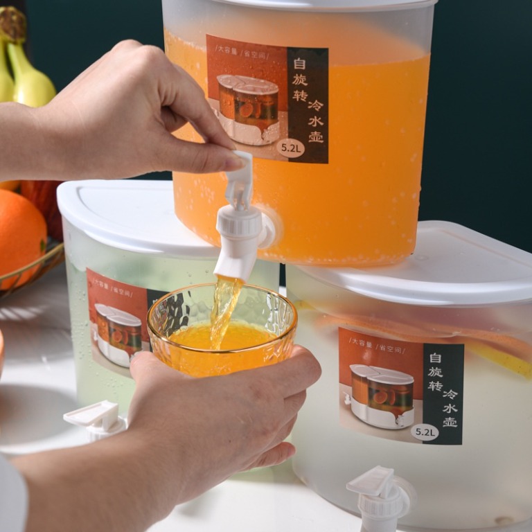 Set Three-Grid Rotatable Refrigerator water jug Water Bottle Cold ...