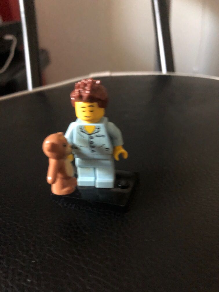 Sleepy head lego, Hobbies & Toys, Toys & Games on Carousell