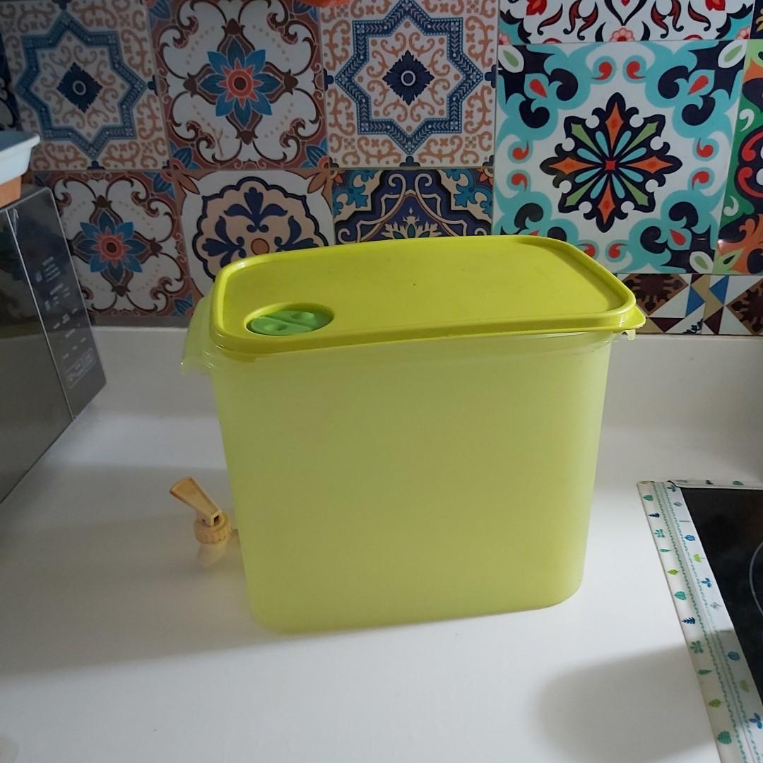 Tupperware 8.7L Water Dispenser, Furniture & Home Living, Kitchenware ...