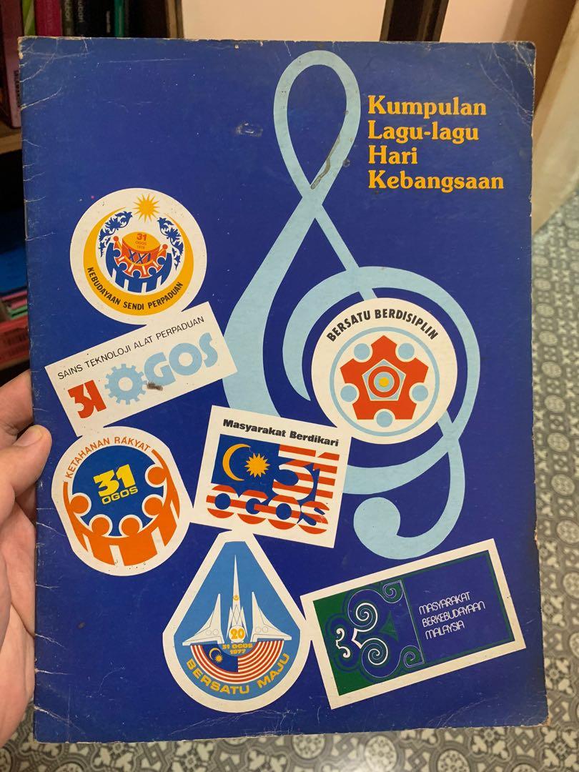 Vintage Hari Kebangsaan MERDEKA SONG BOOK, Hobbies & Toys, Collectibles ...